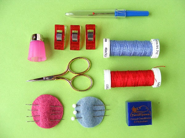 What’s Inside My Handwork Bag? - Shiny Happy World